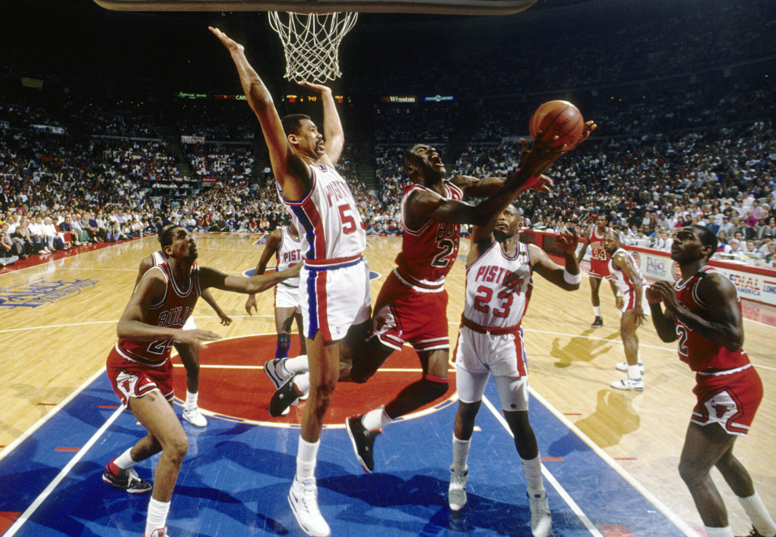 Isiah Thomas and Michael Jordan's Feud Explained: How the Last Dance ...