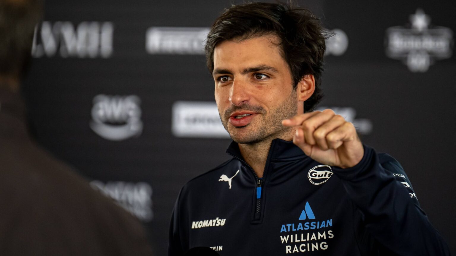“Keep Up This Energy”: Fans Approve as Carlos Sainz Snaps at His Race ...
